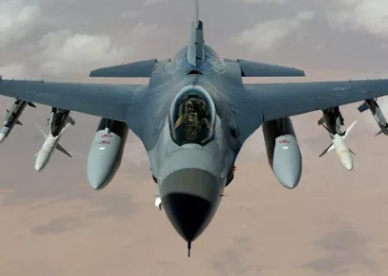 СМИ насчитали 42 F-16 на Украине